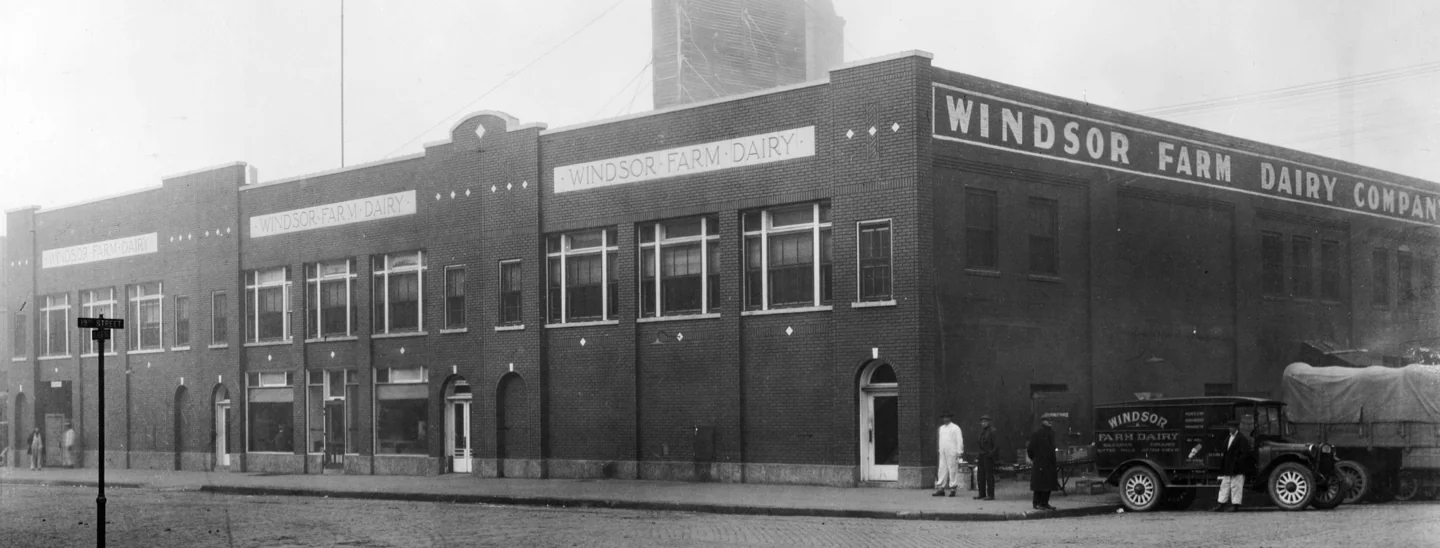 Give the gift of a Denver experience by eating bugs with Frank Bonanno ...